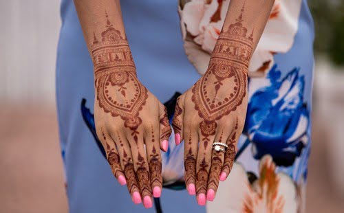 Expert Henna artists for your Mehndi in Italy by Best Indian Weddings Italy